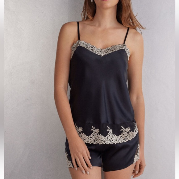 intimissimi | Tops | Intimissimi Blue Pretty Flowers Silk Top With ...